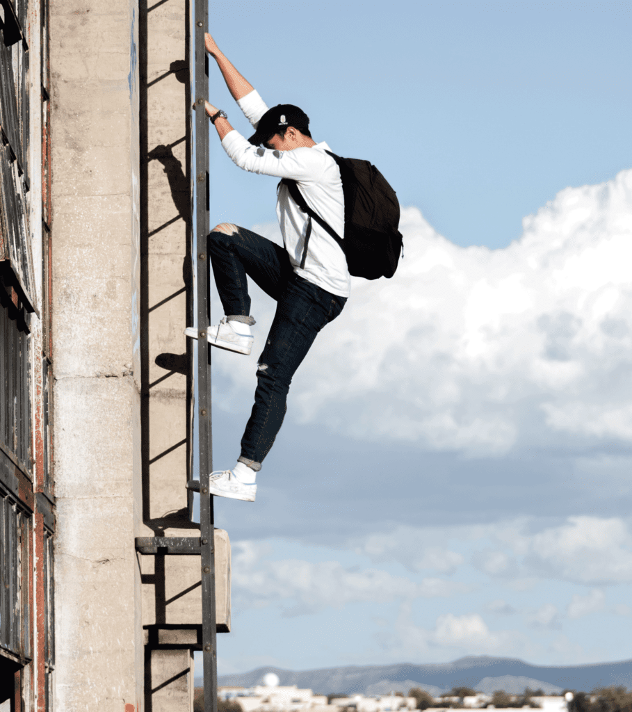 The role of fixed ladders in safe roof access - Height of Safety