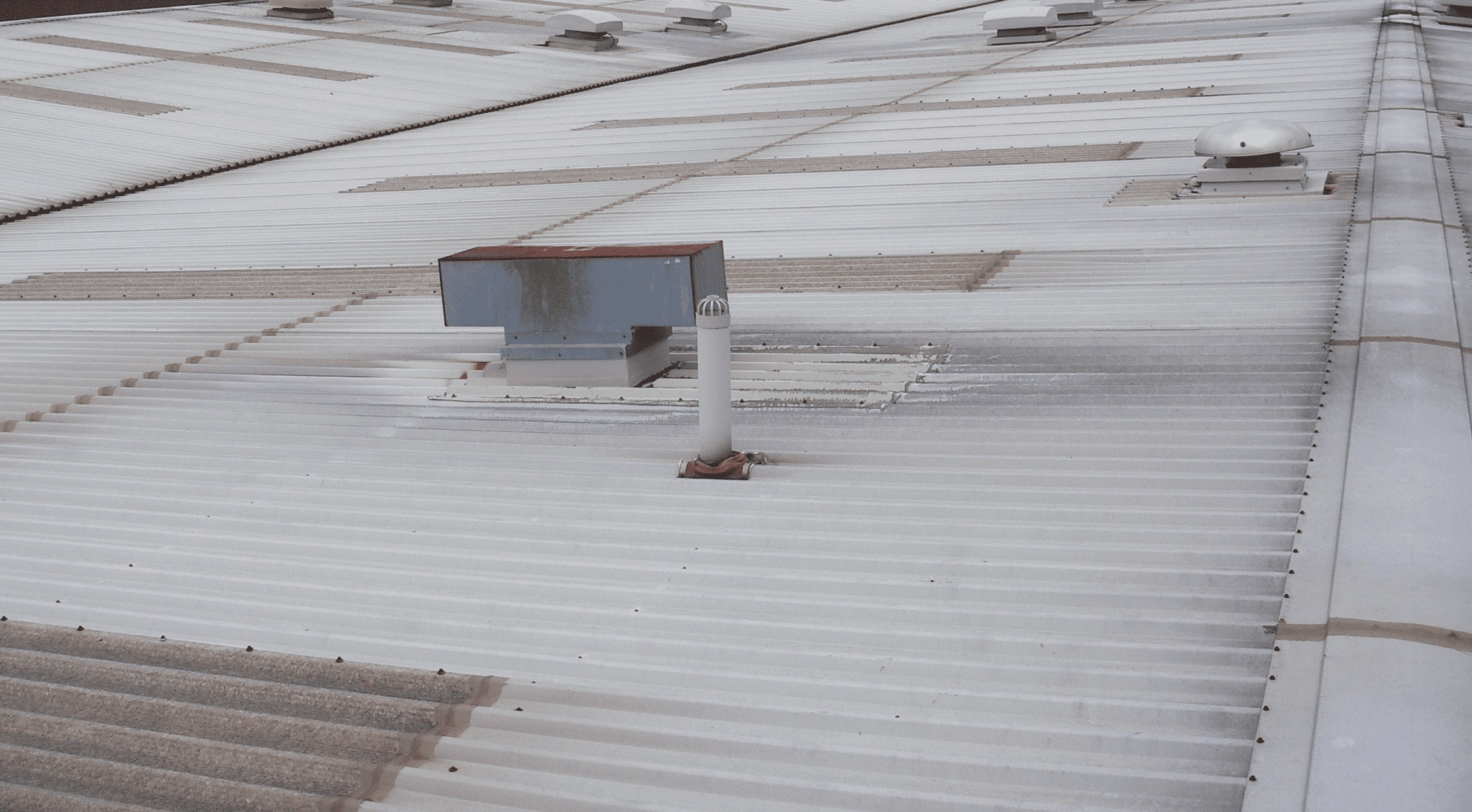 The hidden dangers of fragile roofing materials - Height of Safety