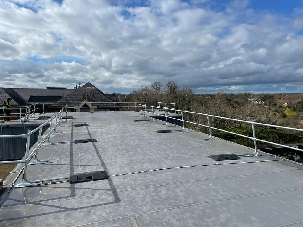 Edge Protection vs Fall Protection: What Is - HoS